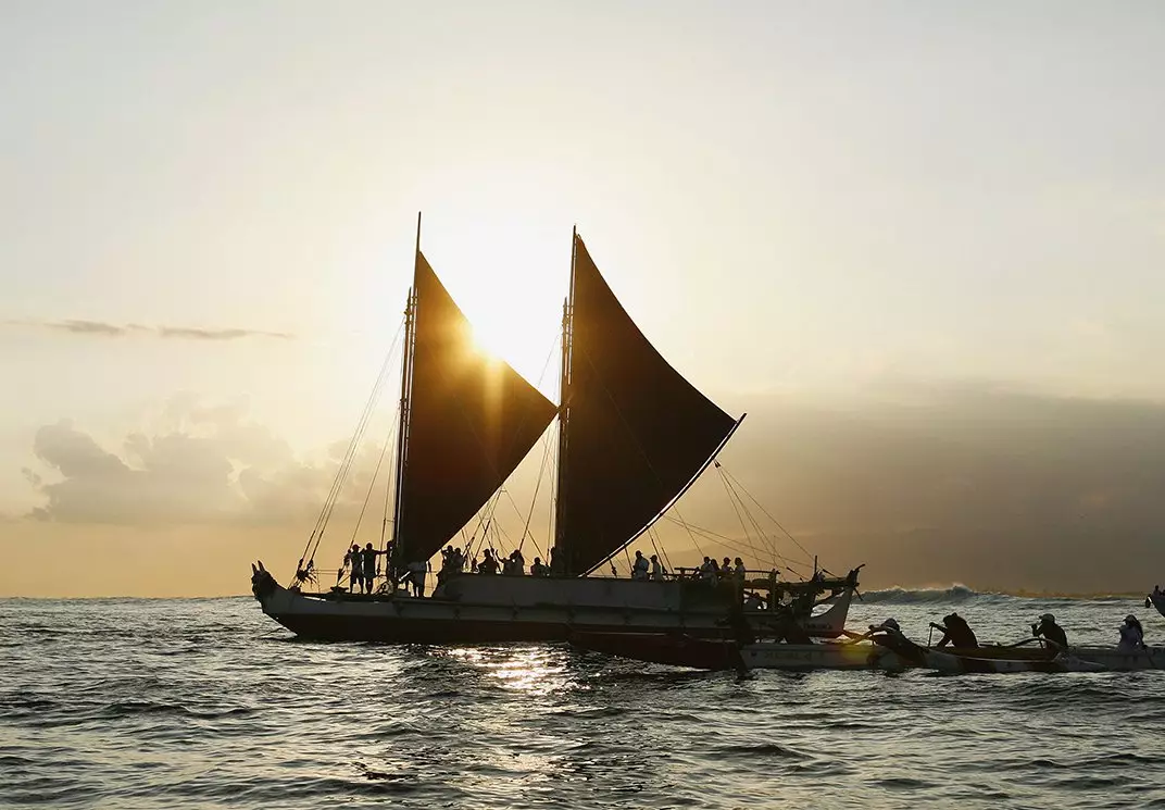 I fire år vil denne polynesiske kanoen seile verden rundt for å øke bevisstheten om globale klimaendringer 41908_2