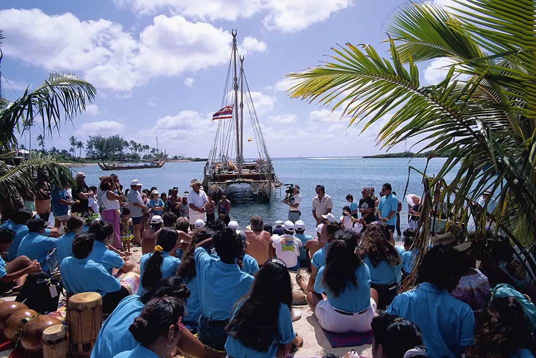 I fire år vil denne polynesiske kanoen seile verden rundt for å øke bevisstheten om globale klimaendringer 41908_6