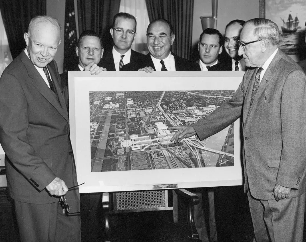 Eisenhower, pembaruan perkotaan