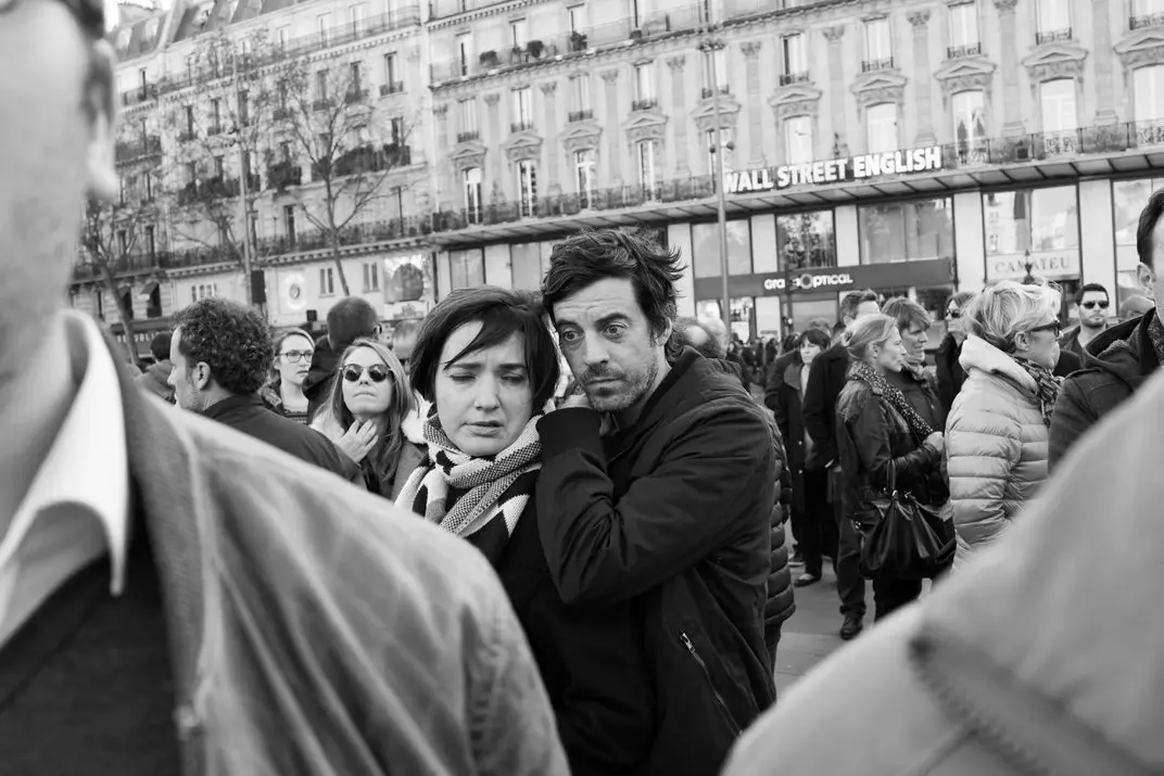 Dem Fotograf Cristian Movilă seng Aenzeien Fotoe vun der Attack op Paräis a seng Nofolger 43034_11