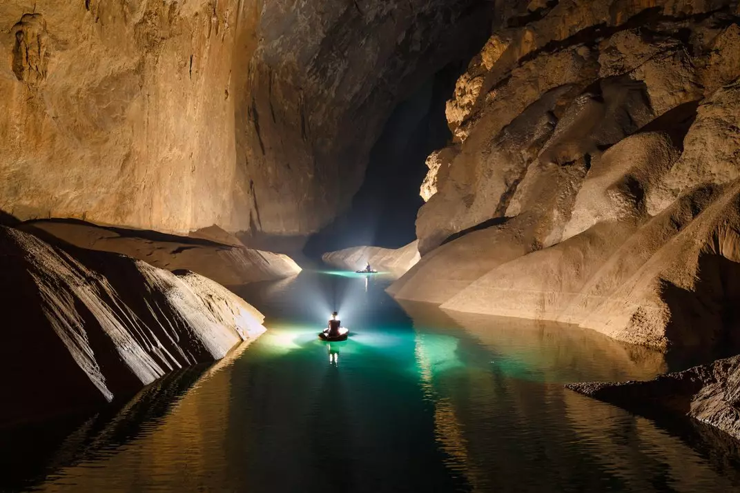 Šios kvapą gniaužiančios Vietnamo urvų nuotraukos kiekviename išryškina fotelį Spelunker 43039_14