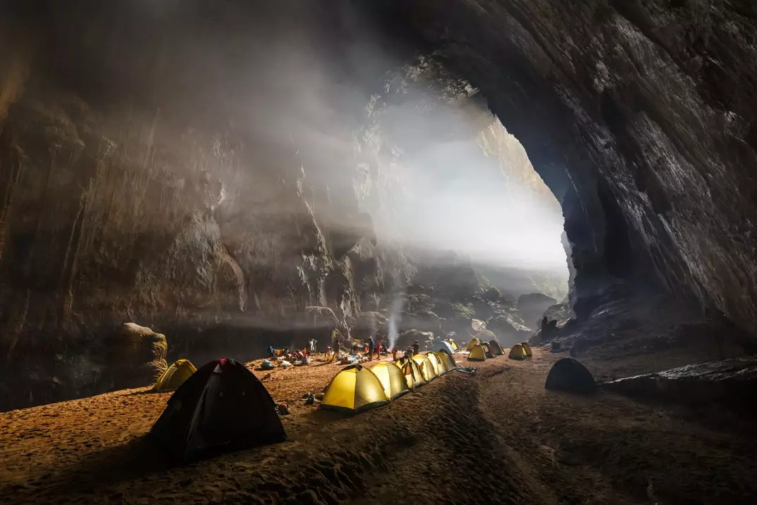 Nämä henkeäsalpaavat valokuvat Vietnamin luolista tuovat esiin nojatuolin Spelunkerin jokaisessa 43039_17