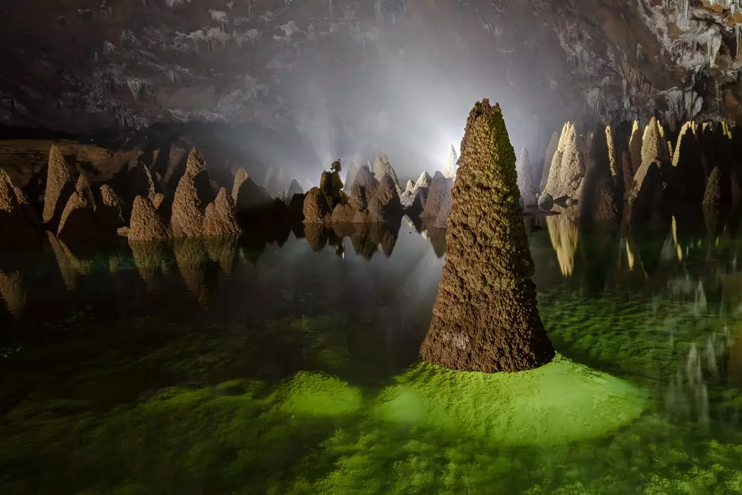 Ces photos à couper le souffle des grottes du Vietnam font ressortir le spéléologue en fauteuil chez tout le monde 43039_6