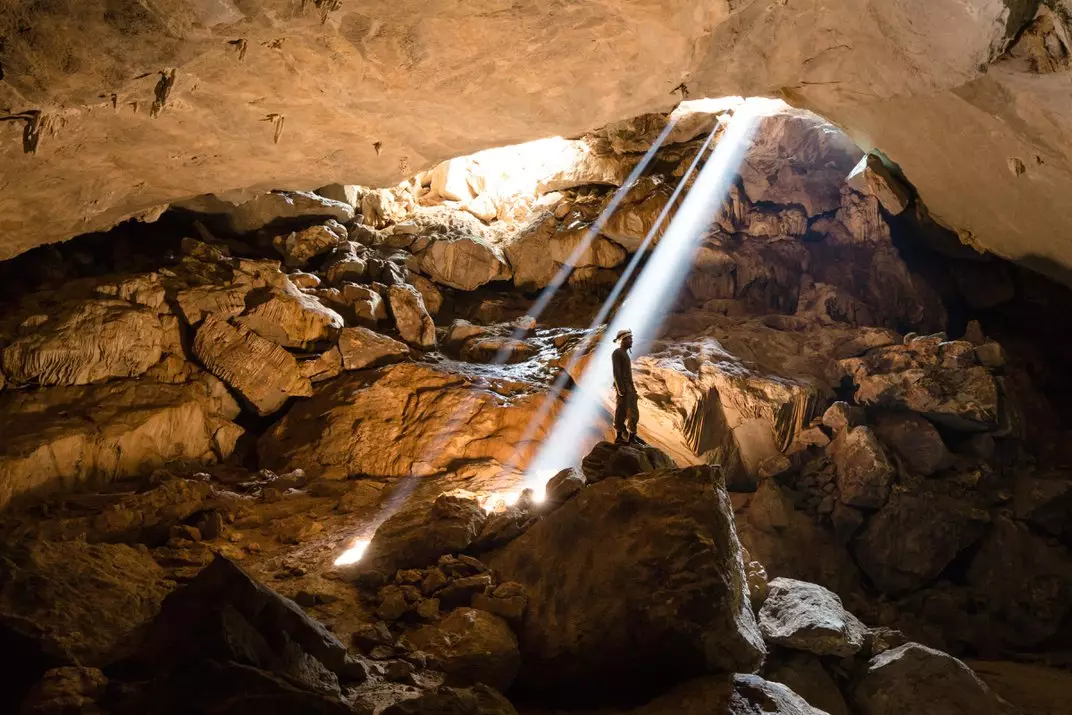 Ces photos à couper le souffle des grottes du Vietnam font ressortir le spéléologue en fauteuil chez tout le monde 43039_8