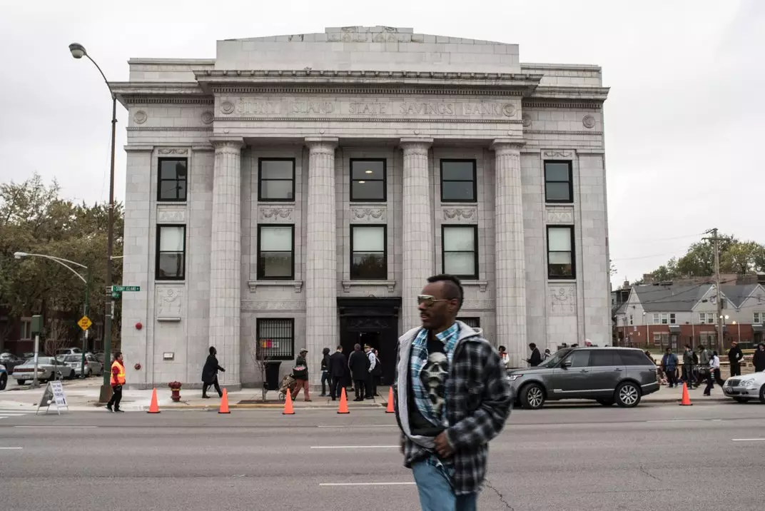 Bawo ni Theaster Gates Ṣe Isọdọtun Apa Gusu ti Chicago, Ile ti o ṣ’ofo kan ni akoko kan 44258_1