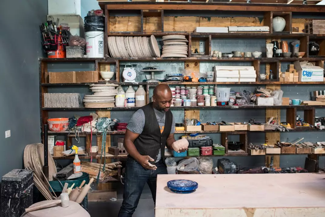 Cum Theaster Gates revitalizează partea de sud a orașului Chicago, câte o clădire liberă 44258_6