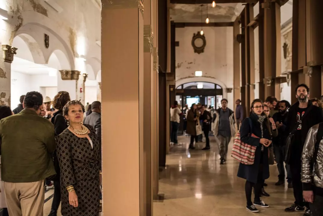 Hvernig Theaster Gates er að endurvekja suðurhlið Chicago, ein laus bygging í einu 44258_7