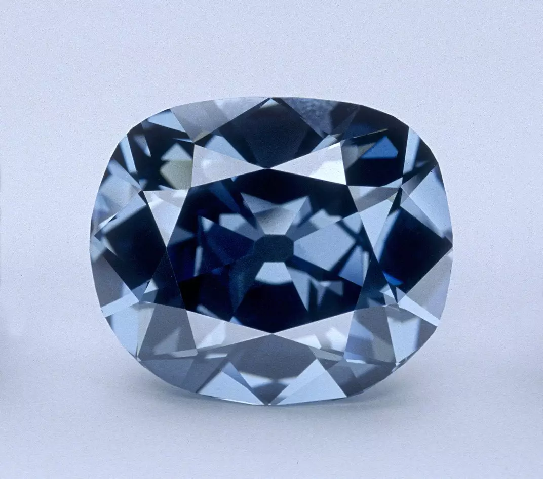 Το διαμάντι της ελπίδας ήταν κάποτε σύμβολο για τον Λουδοβίκο XIV, τον Βασιλιά Ήλιο