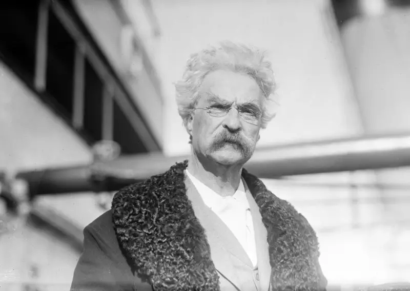 Samuel L. Clemens ក្នុងឆ្នាំ 1909