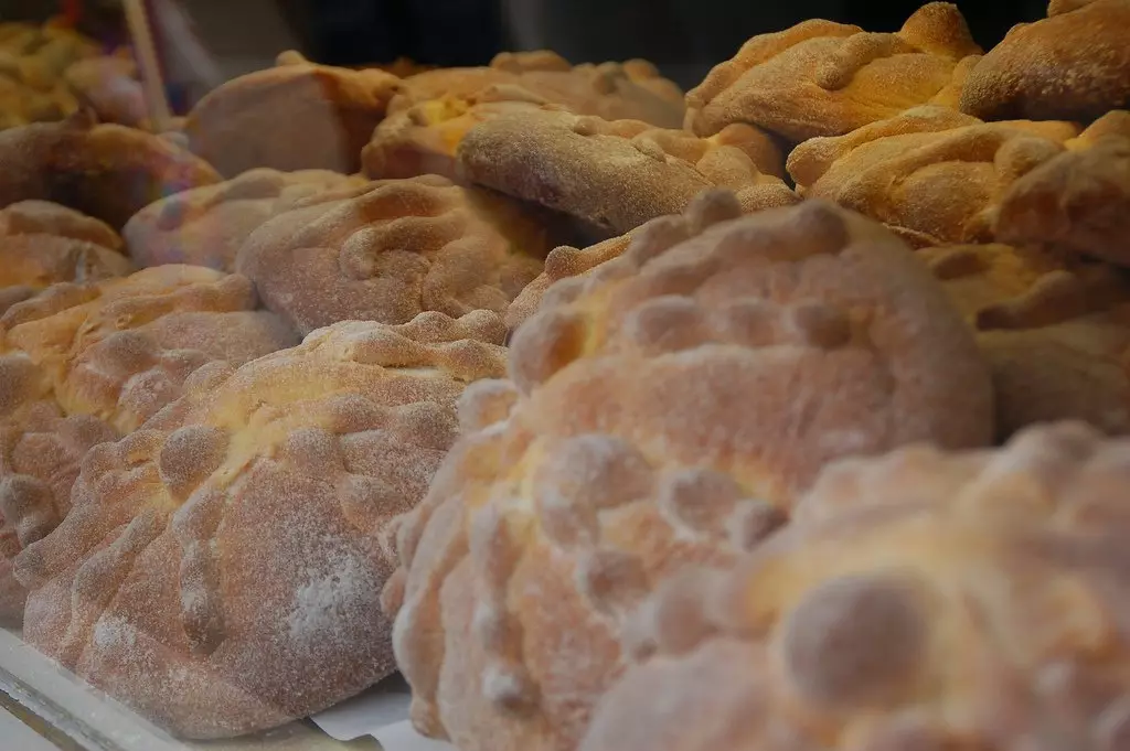 I-Pan de Muertos