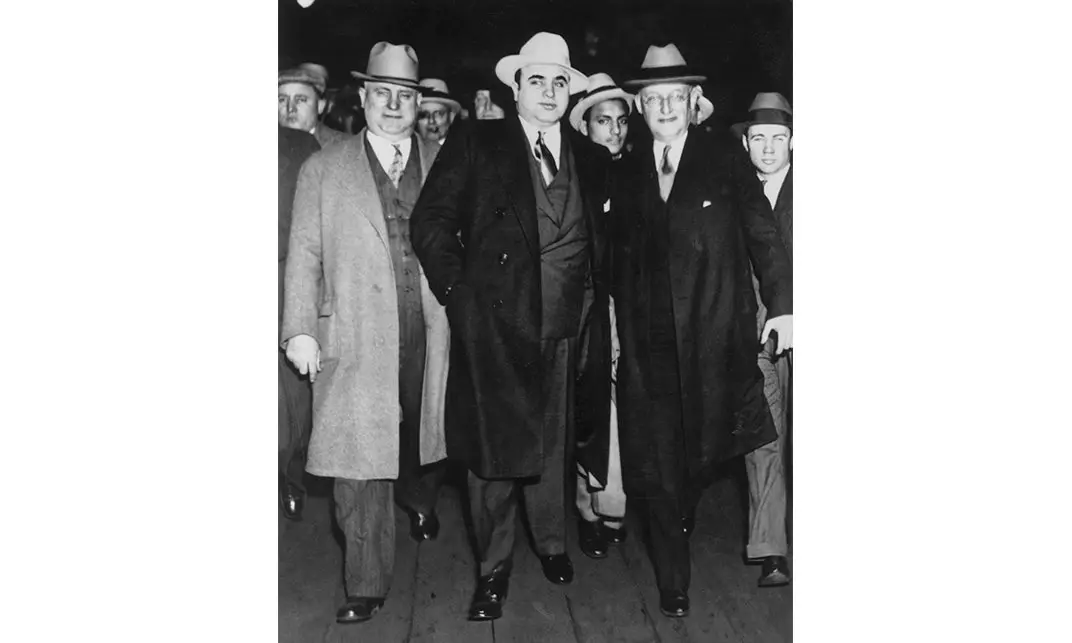 Eliot Nessi ja J. Edgar Hooveri intensiivse rivaalitsemise sees 44970_8