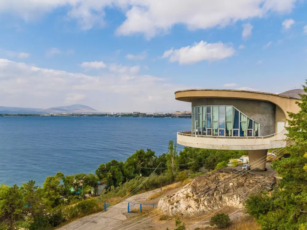 Feriejo de Verkistoj, Sevan