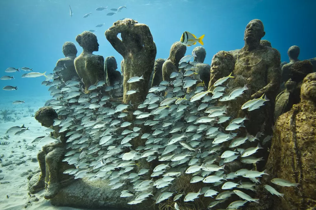 Makaluwas ba ang Art Underwater sa mga Coral Reef sa Dagat? 46067_3