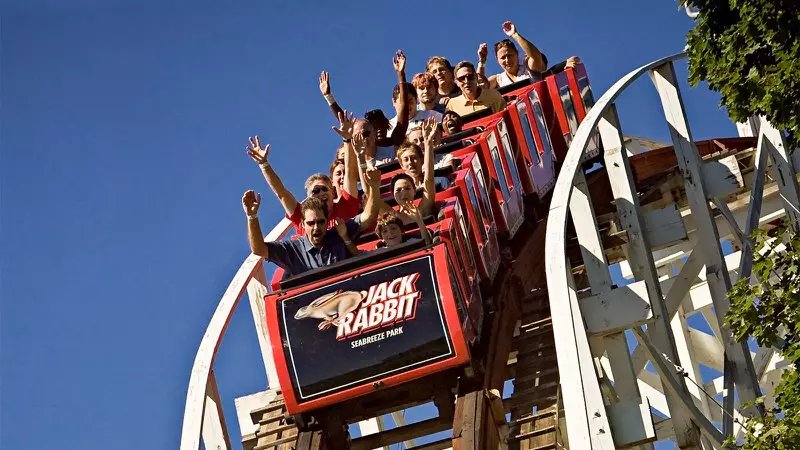 Plimbați-vă pe cele mai istorice roller coaster din America 46169_3