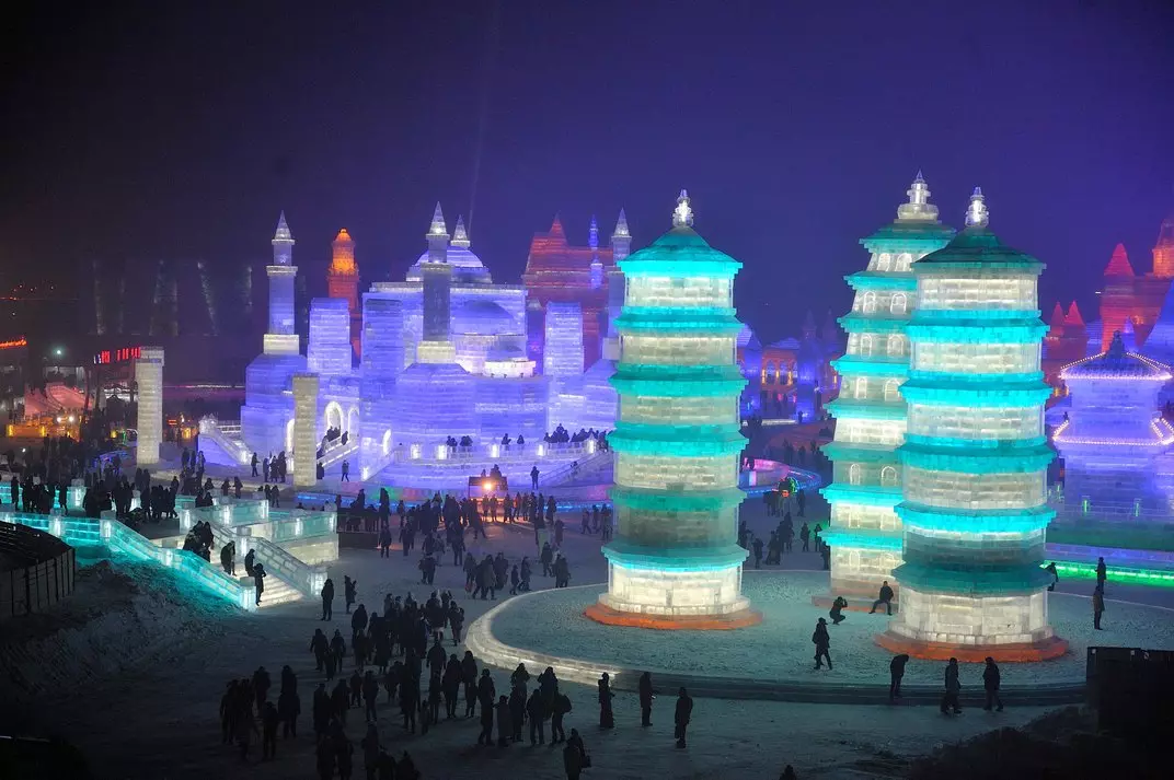 Tout le monde est une sculpture gelée au festival chinois de la glace et de la neige 46419_12