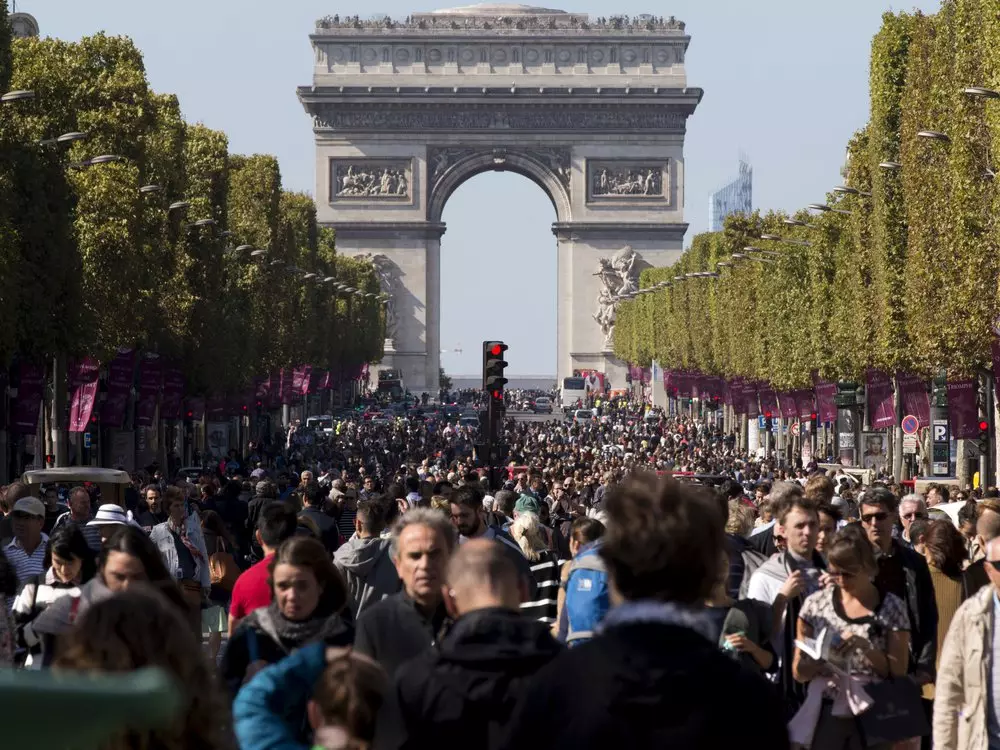 Dan bez automobila u Parizu