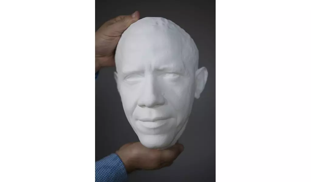 life-mask-mutungamiri-barack-obama