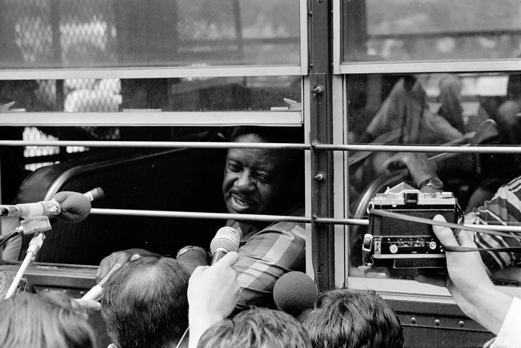 MLK ၏သေဆုံးမှုကို နက်နက်ရှိုင်းရှိုင်းဝမ်းနည်းကြေကွဲစွာဖြင့် တက်ကြွလှုပ်ရှားသူများသည် နာကျင်ခြင်းနှင့် မျှော်လင့်ချက်အတွက် လှုပ်ရှားမှုတစ်ခုကို ပုံဖော်ခဲ့သည်။ 47071_21