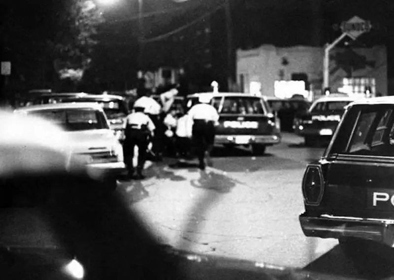 Què va passar quan la violència va esclatar a l'est de Cleveland fa 50 anys?