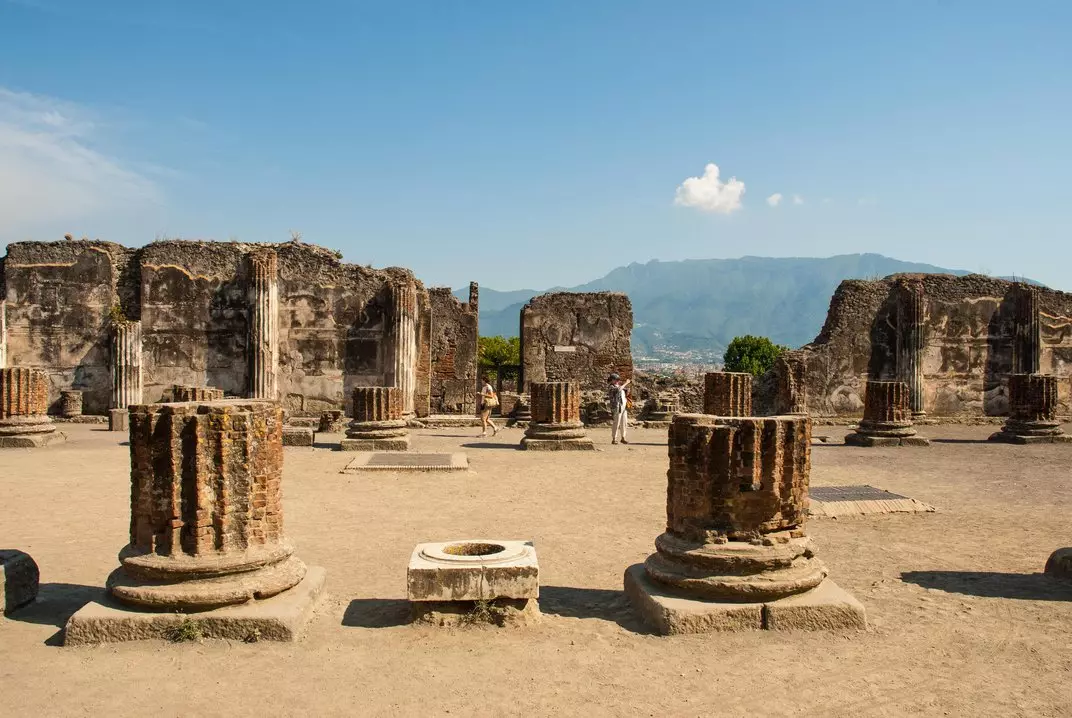 La caduta e l'ascesa e la caduta di Pompei 47380_8