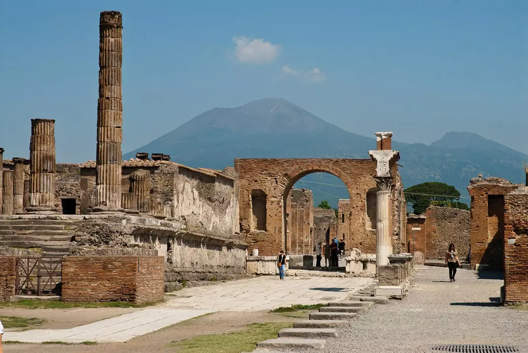 La caduta e l'ascesa e la caduta di Pompei 47380_9