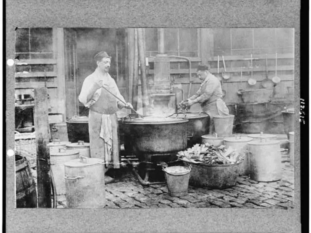 Bá tước Rumford và lịch sử của căn bếp súp