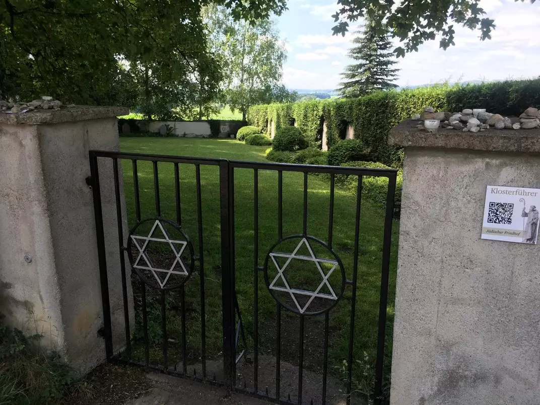 Khi một tu viện Bavaria cung cấp một ngôi nhà cho người tị nạn Do Thái 48169_14