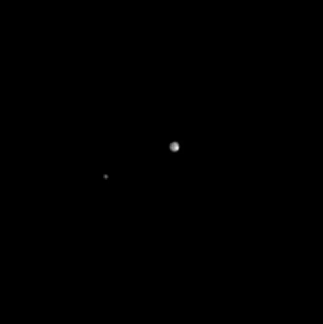 Veider orbitaalne käitumine annab vihjeid Pluuto kuude päritolule