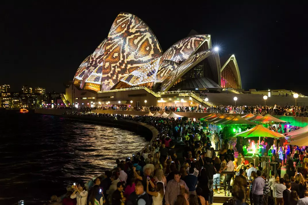 Sydneyn Spectacular Technicolor Art Festival yhdeksässä lumoavassa GIF-kuvassa 48832_19