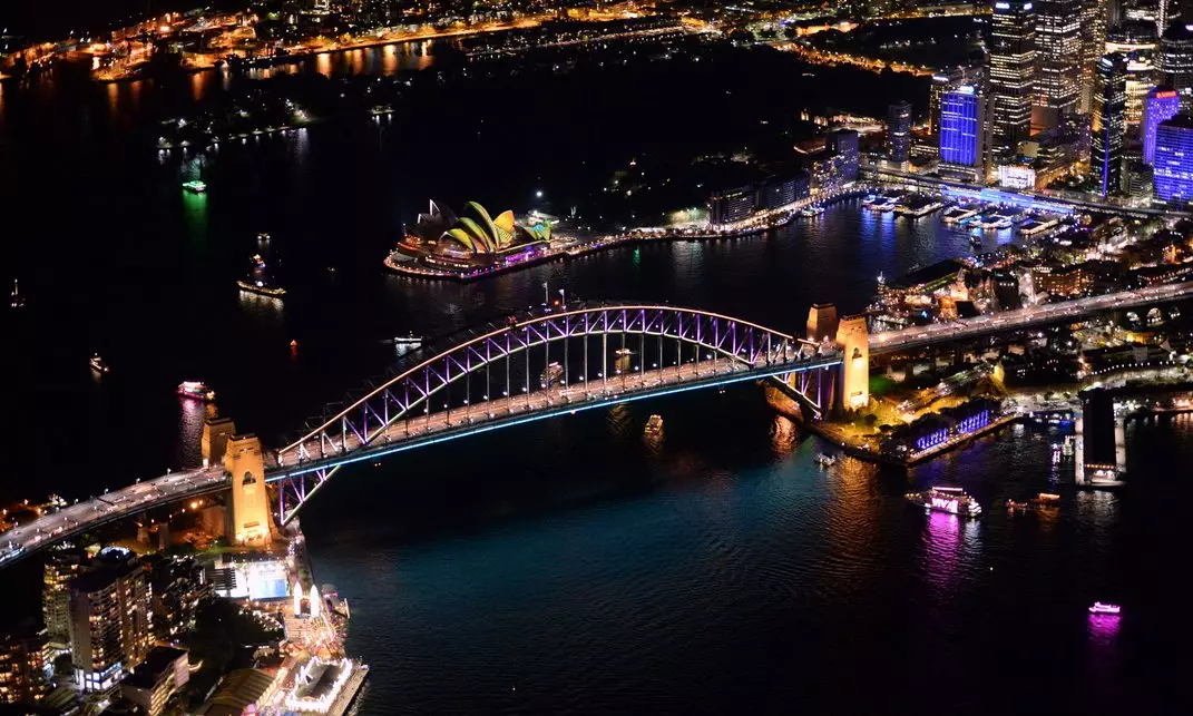 Sydney's Spektakulêre Technicolor Art Festival yn njoggen betoverende GIF's 48832_21