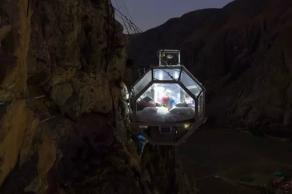 Sleep With the Condors at This Peruvian Hotel Hanging Off a Cliff 48873_7