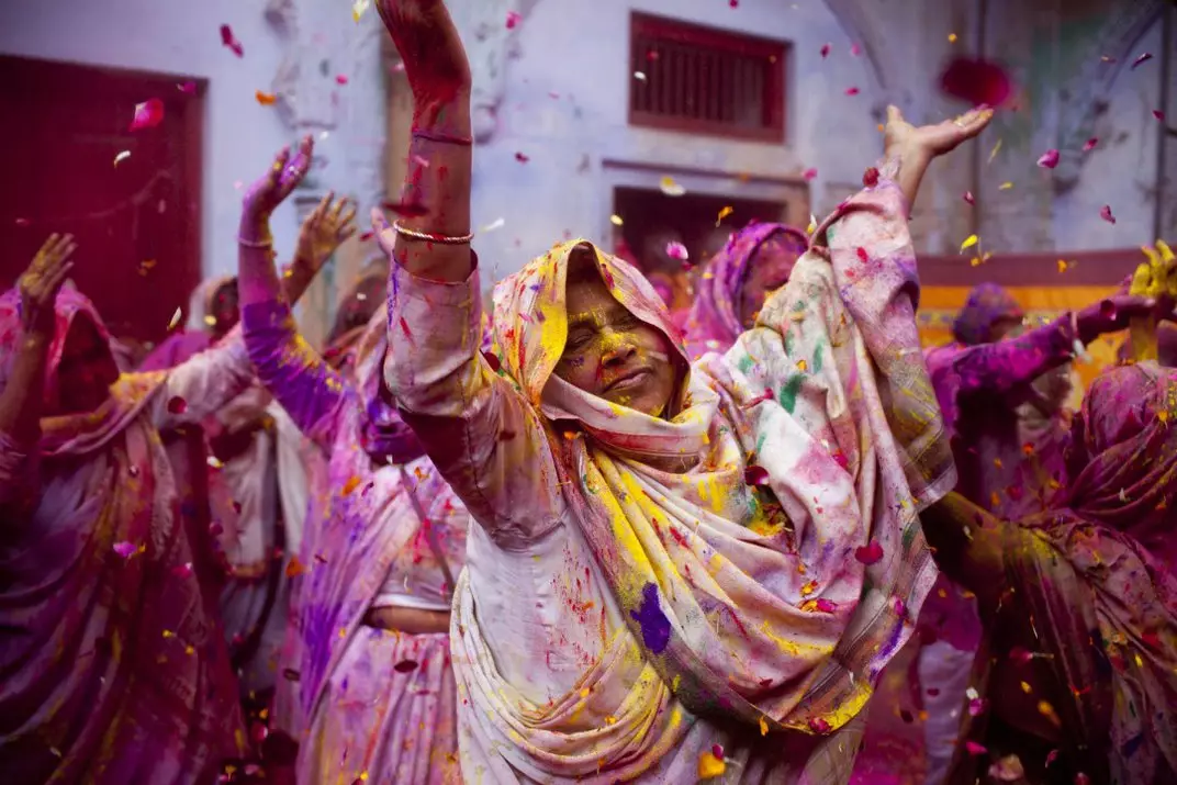 Holi 2015: Fantastiske billeder af Holi, farvernes festival 48910_15