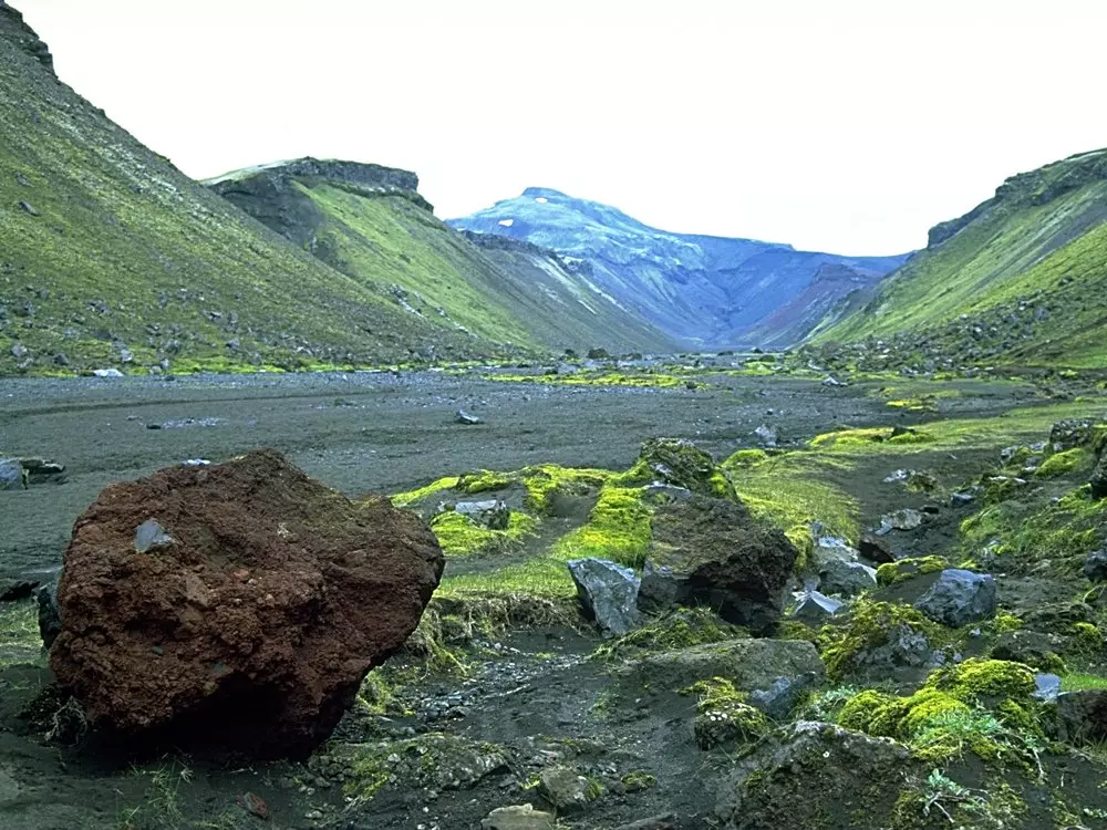 Násilná sopečná erupce zvěčněná ve středověké básni mohla na Islandu podnítit přijetí křesťanství