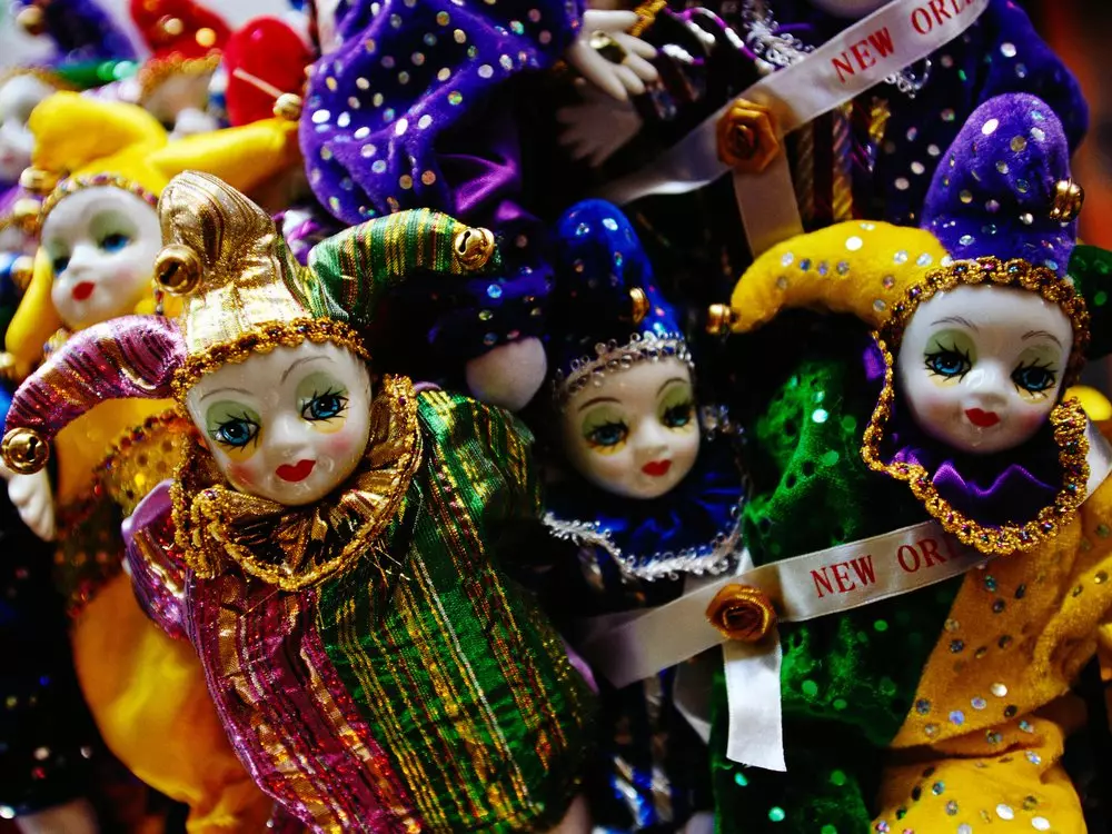 Awọn aaye ti o dara julọ lati ṣe ayẹyẹ Mardi Gras Ni ita ti New Orleans