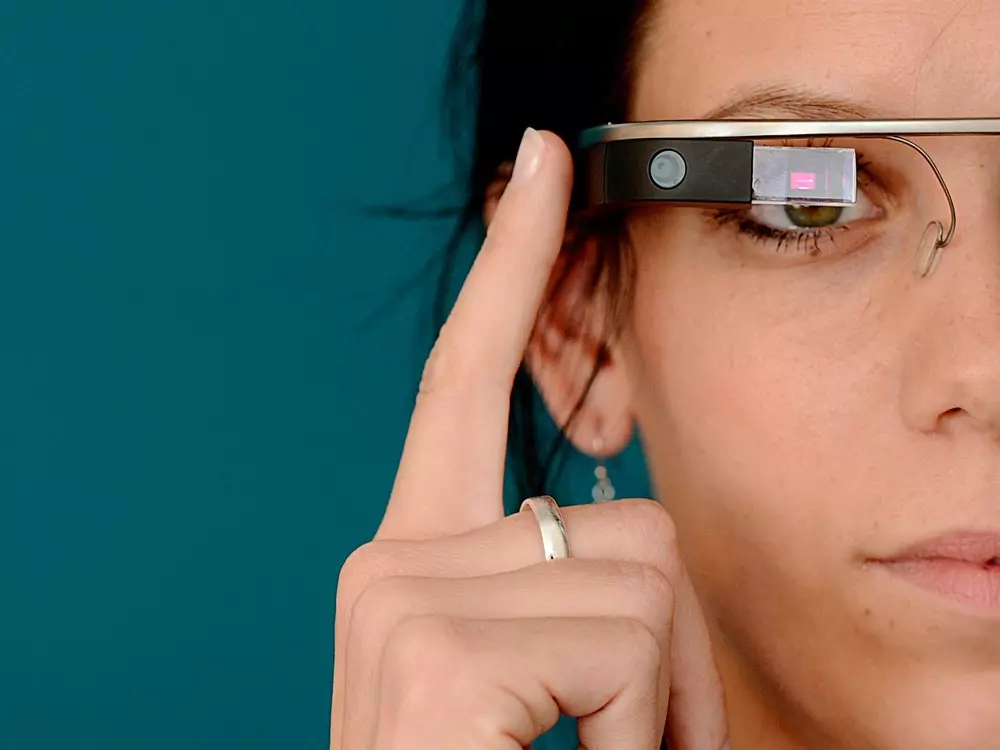 Tento majitel Google Glass vzal své zařízení pouze do spánku a sprchy