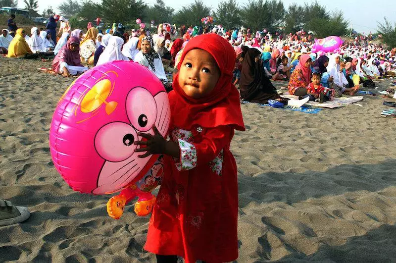 Foto Umat Islam Menyambut Hari Raya Aidilfitri Di Seluruh Dunia 49134_7