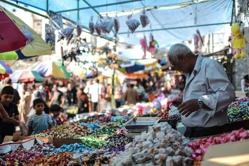 Fotografii cu musulmani care sărbătoresc Eid al-Fitr de pe tot globul 49134_9