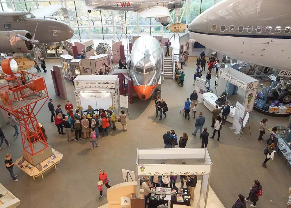 Photos du musée de l'espace aérien de l'USPTO par Michael A Cleveland DMS 11-1-2014DSC08177 2014Edit.jpg