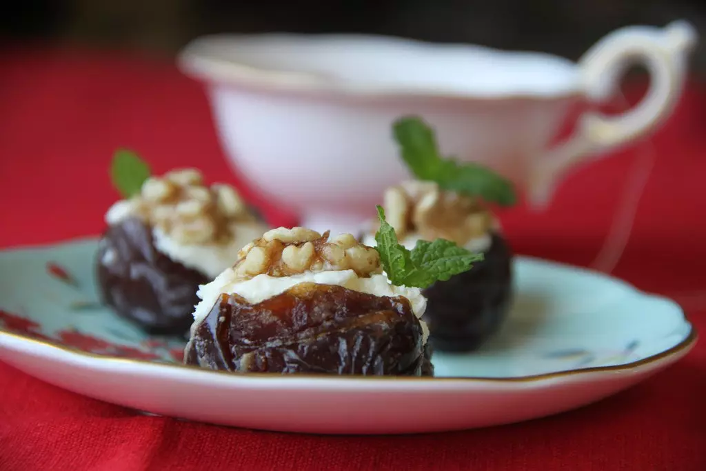 Ginger stuffed date