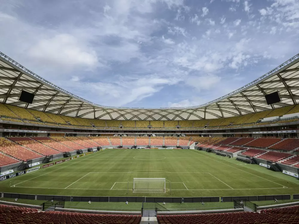 O estadio da Copa do Mundo de Brasil no medio do Amazonas dará froitos?