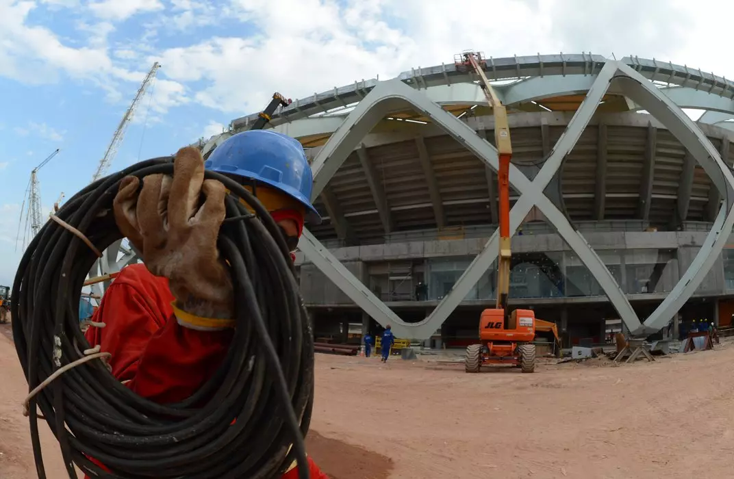 Vai Brazīlijas Pasaules kausa stadions Amazones vidū atmaksāsies? 49228_7