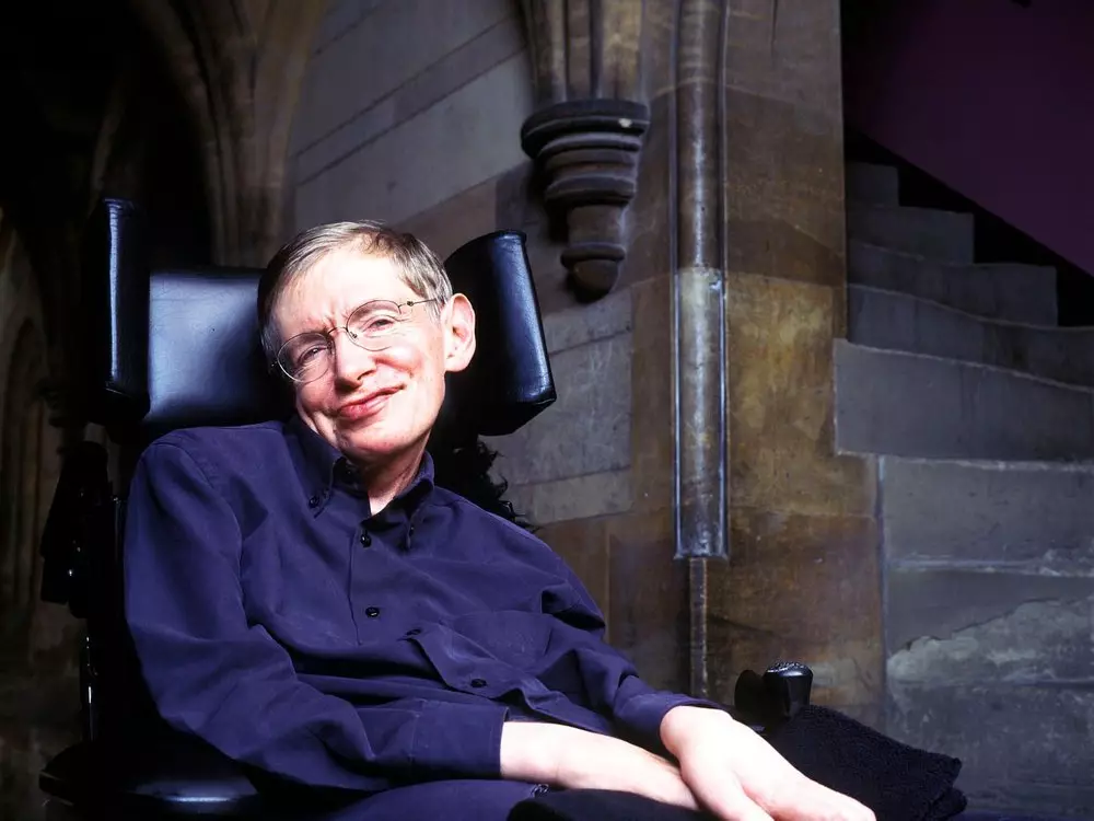 Conas a Thosaigh sé: Déanann Comhghleacaí Machnamh ar Shaol Suntasach Stephen Hawking