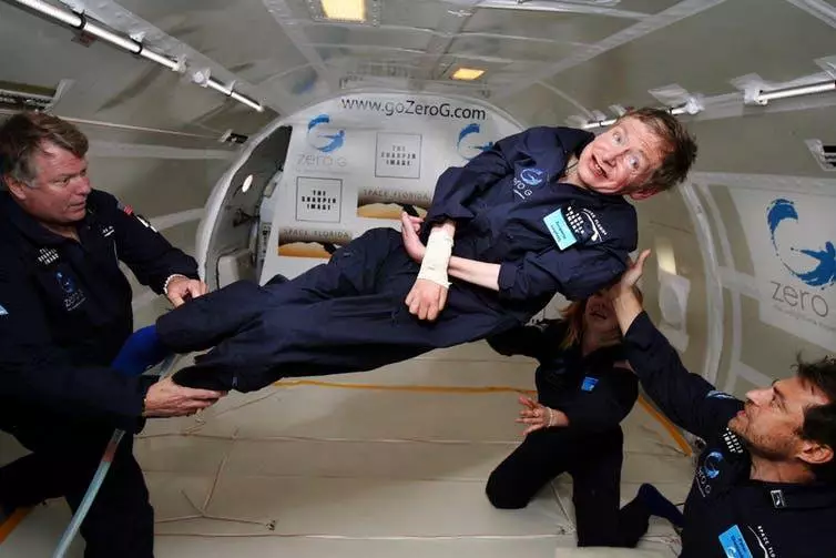 Hawking sa zero gravity