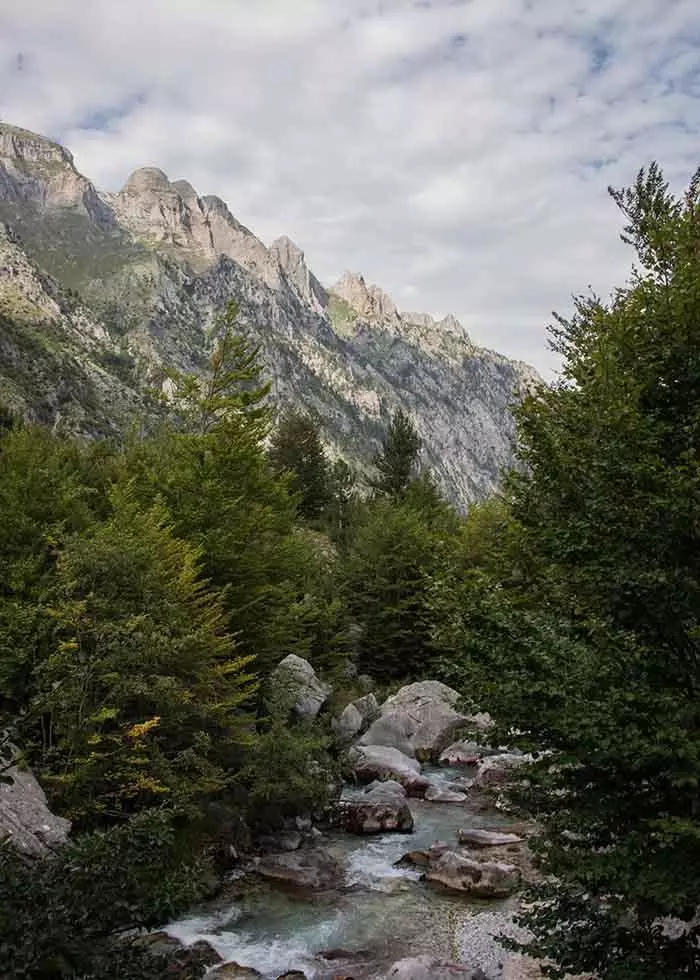 Valbona áin