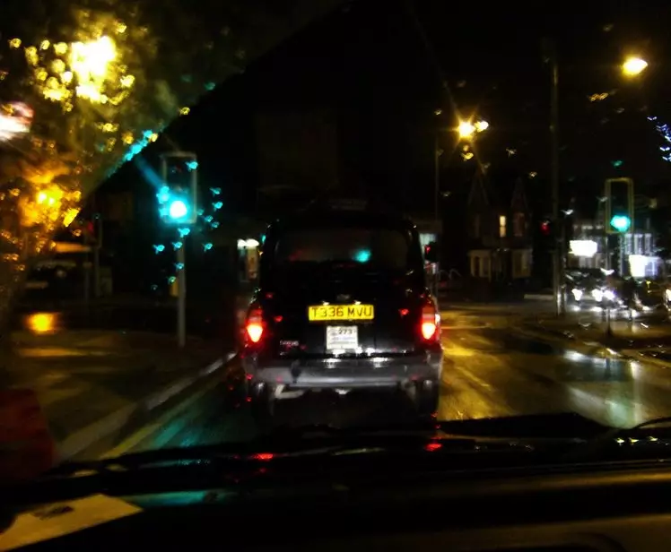 Esta empresa vendió más cerveza ayudando a las camareras a llegar a casa tarde en la noche