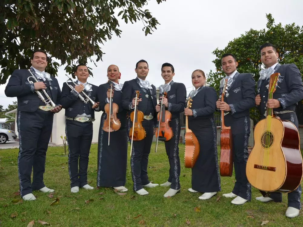 UMariachi Arcoiris de Los Angeles