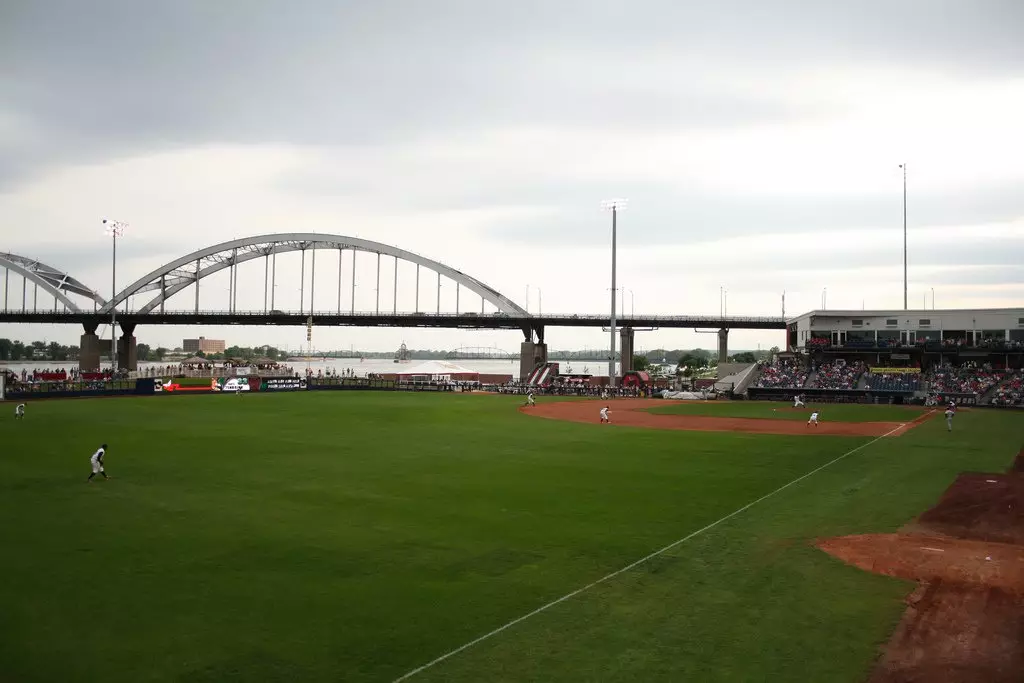 Quad City River Bandits se bofbalstadion, Davenport, Iowa. (Met vergunning van <a href=https://www.flickr.com/photos/nekonomist/