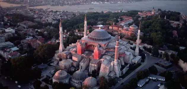Mgbalị siri ike ichekwa Hagia Sophia