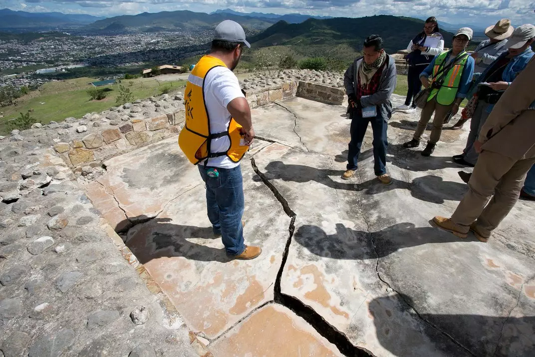 Oaxacako Monte Albán aurri prehispanikoak berreskuratuko dira 49613_1