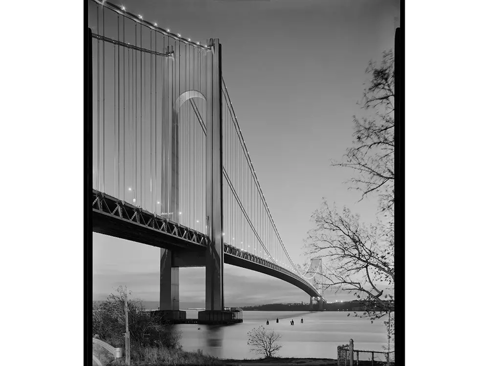 O le Talafa'asolopito o le Verrazano-Narrows Bridge, 50 tausaga talu ona fausia